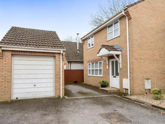 4 bedroom detached house for sale in Phipps Barton, Bristol, BS15