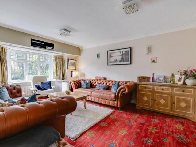 4 bedroom detached house for sale in Pilgrim Close, Radyr, Cardiff, CF15