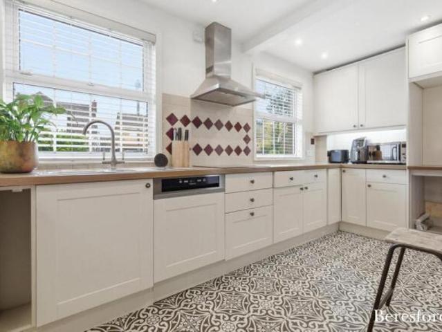 4 bedroom detached house for sale in Pines Road, Chelmsford, CM1