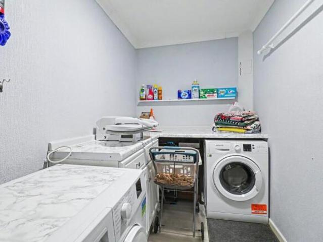 4 bedroom detached house for sale in Pineview Close, Bursledon, SO31