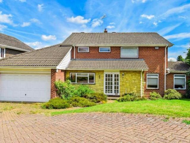 4 bedroom detached house for sale in Plymouth Park, Sevenoaks, TN13