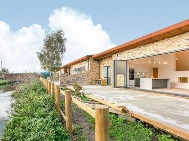 4 bedroom detached house for sale in PLOT 1 PUMP HOUSE LANE STANSTEAD ABBOTTS SG12