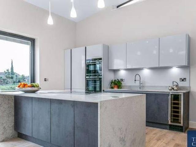 4 bedroom detached house for sale in PLOT 2 PUMP HOUSE LANE STANSTEAD ABBOTTS SG12