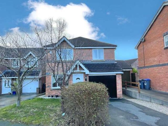 4 bedroom detached house for sale in Plovers Way Herons Reach FY3