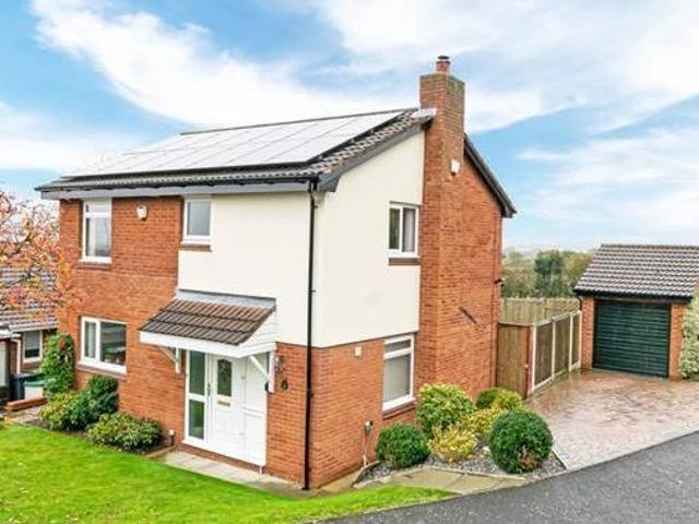 4 bedroom detached house for sale in Plovers Lane Helsby Frodsham WA6