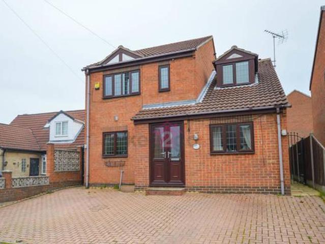 4 bedroom detached house for sale in Pryor Mede Harthill Sheffield S26 S26