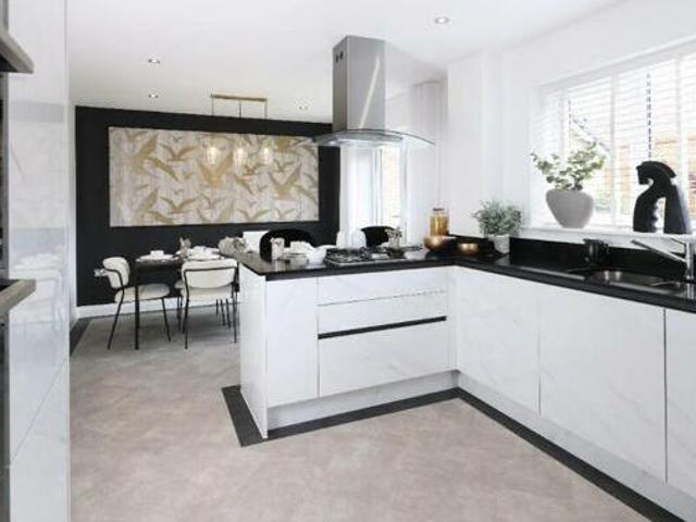 4 Bedroom Detached House For Sale In Preston