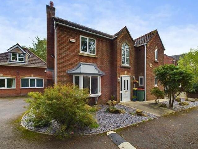 4 Bedroom Detached House For Sale In Preston