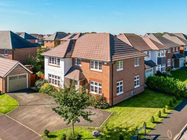 4 Bedroom Detached House For Sale In Preston