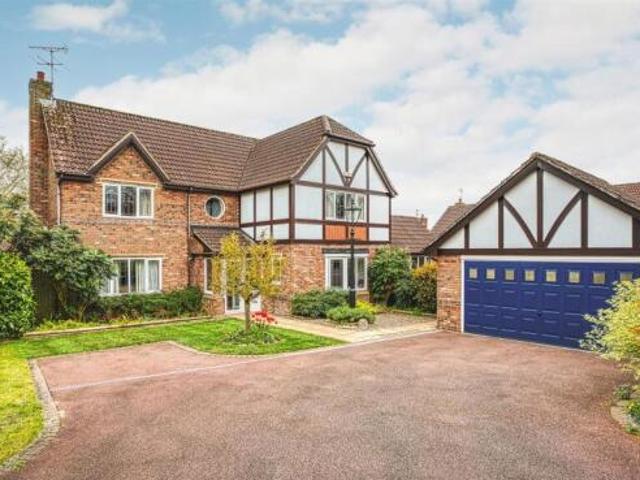 4 bedroom detached house for sale in Priory Gardens, Oakwood, Derby, DE21