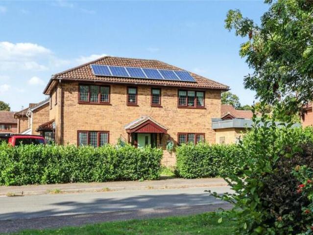 4 bedroom detached house for sale in Priors Drive, Old Catton, Norwich, Norfolk, NR6