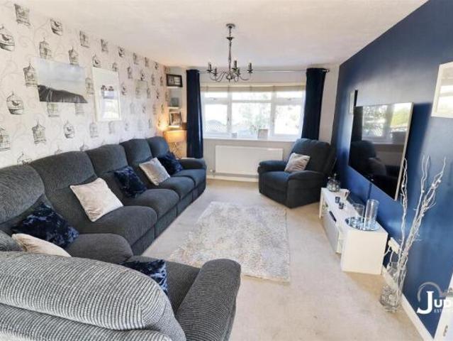 4 bedroom detached house for sale in Princes Close, Anstey, Leicester, LE7
