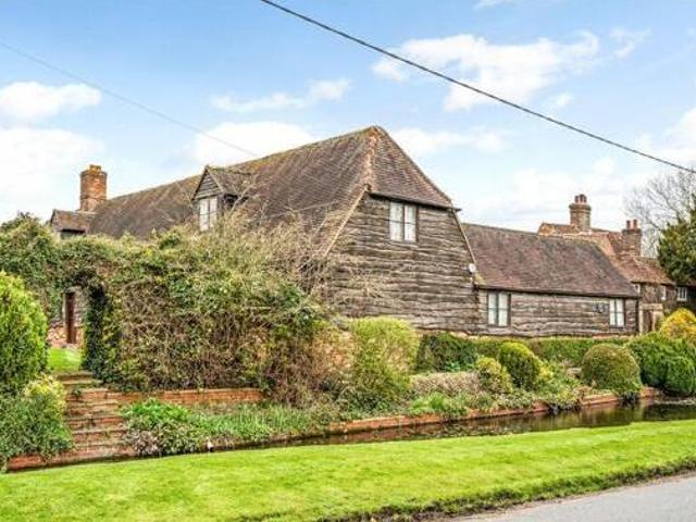4 Bedroom Detached House For Sale In Princes Risborough, Buckinghamshire
