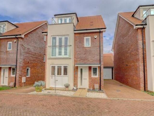 4 Bedroom Detached House For Sale In Princes Risborough