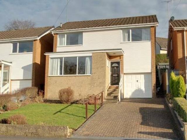 4 bedroom detached house for sale in Prospect Drive Sheffield S17 4JH S17