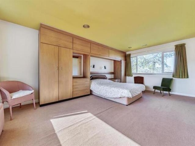 4 bedroom detached house for sale in Putnoe Lane, Bedford, MK41