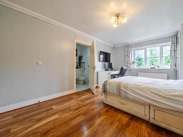 4 bedroom detached house for sale in Pucknells Close, Swanley, Kent, BR8
