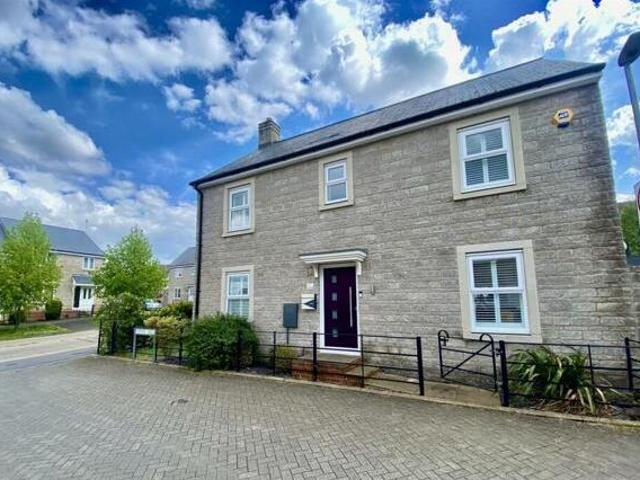 4 Bedroom Detached House For Sale In Purton