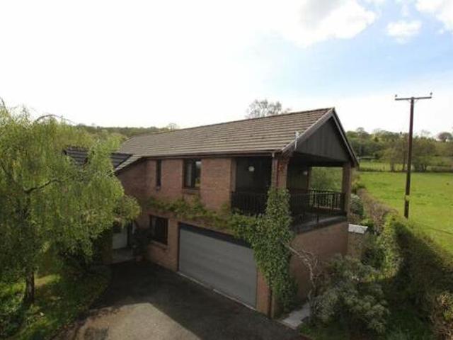 4 Bedroom Detached House For Sale In Pwllgloyw, Brecon