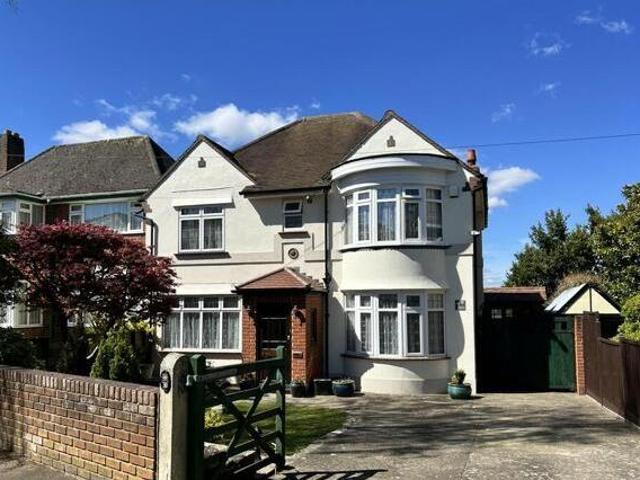 4 Bedroom Detached House For Sale In Queens Park