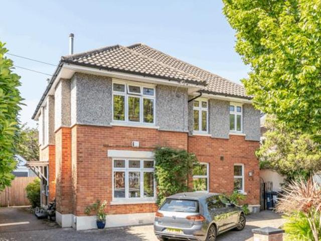 4 Bedroom Detached House For Sale In Queens Park