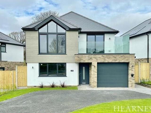 4 Bedroom Detached House For Sale In Queens Park, Bournemouth