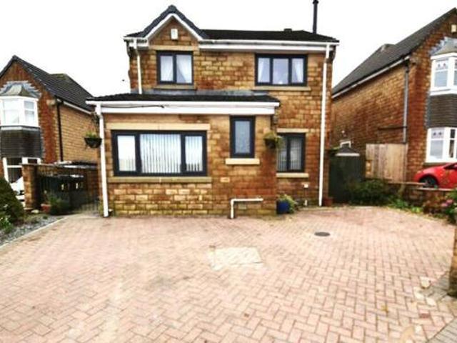 4 Bedroom Detached House For Sale In Queensbury