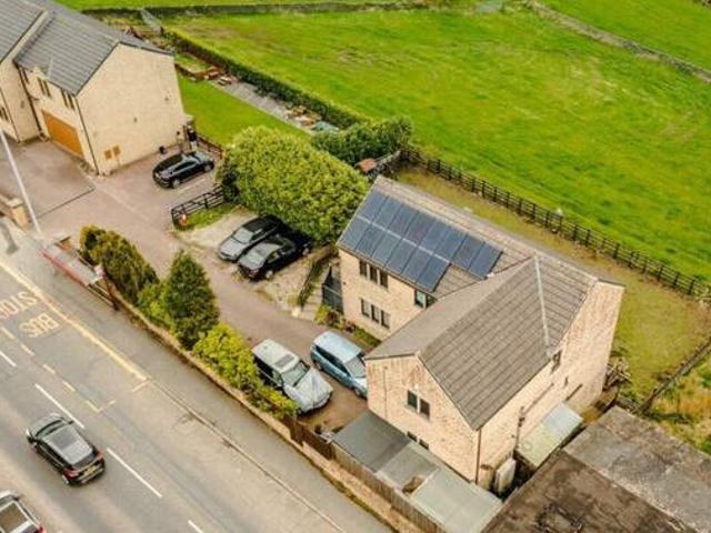 4 Bedroom Detached House For Sale In Queensbury