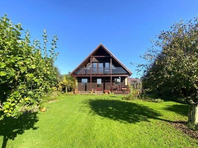 4 Bedroom Detached House For Sale In Rothbury Road