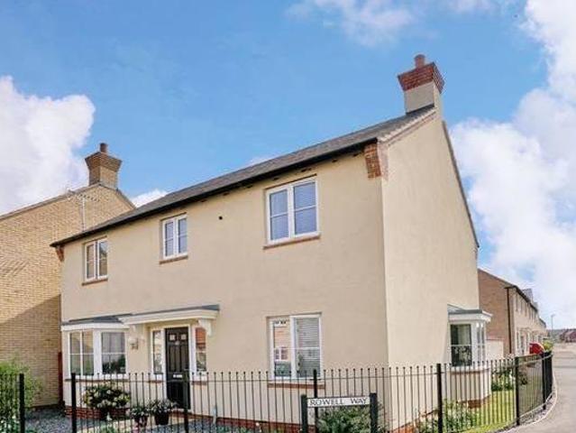 4 bedroom detached house for sale in Rowell Way Sawtry PE28