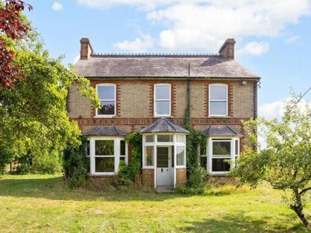 4 Bedroom Detached House For Sale In Roydon, Essex
