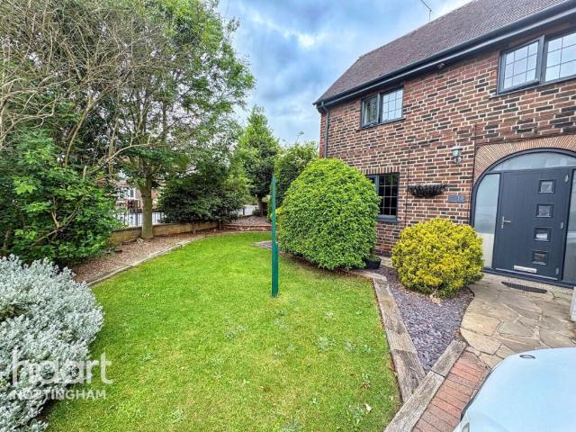 4 bedroom detached house for sale in Robins Wood Road, Aspley, NG8