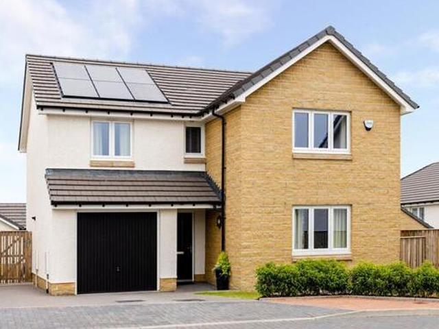 4 Bedroom Detached House For Sale In Roboyston, Glasgow