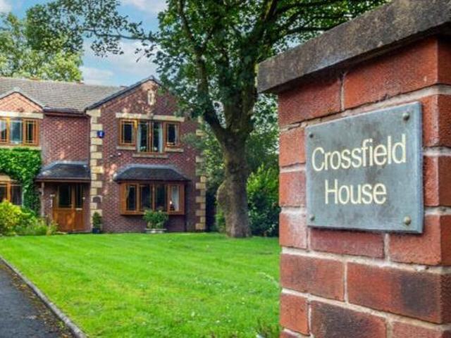 4 Bedroom Detached House For Sale In Rochdale, Greater Manchester