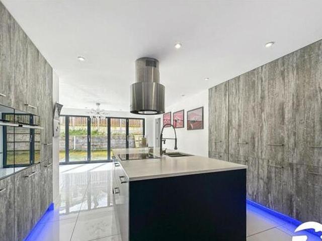 4 Bedroom Detached House For Sale In Rochester, Kent