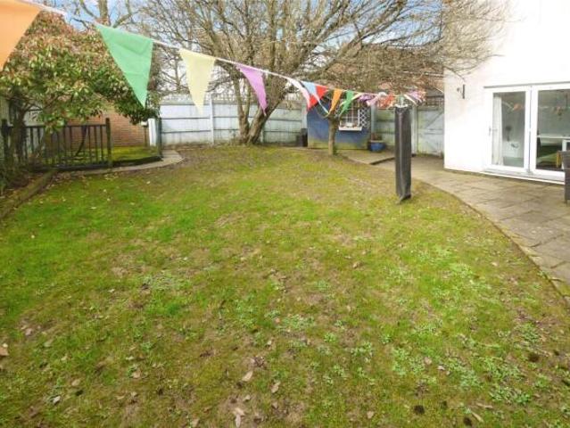 4 bedroom detached house for sale in Roding Drive, Kelvedon Hatch, Brentwood, Essex, CM15