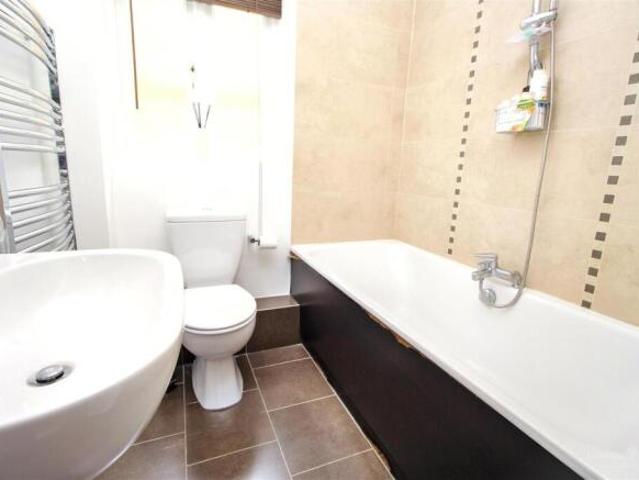 4 bedroom detached house for sale in Roebuck Rise, Tilehurst, Reading, RG31