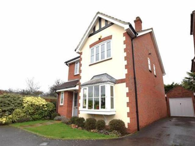 4 Bedroom Detached House For Sale In Romford