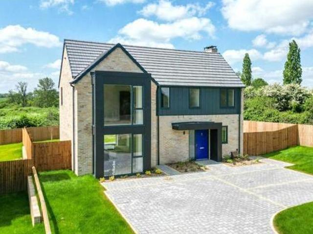 4 Bedroom Detached House For Sale In Romford, Essex