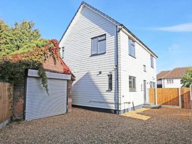 4 Bedroom Detached House For Sale In Romford, London