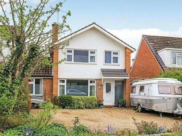 4 Bedroom Detached House For Sale In Romsey, Hampshire