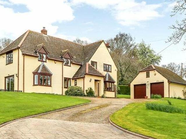 4 Bedroom Detached House For Sale In Romsey, Hampshire