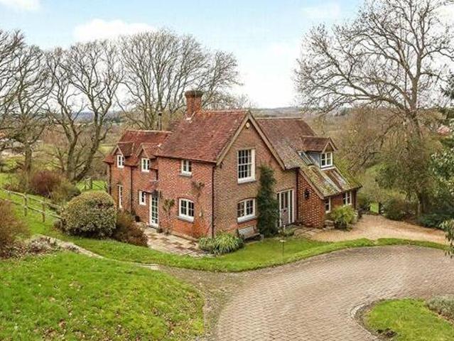 4 Bedroom Detached House For Sale In Romsey, Hampshire