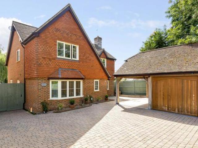 4 Bedroom Detached House For Sale In Romsey, Hampshire