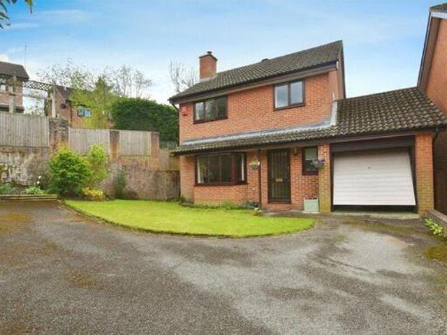 4 Bedroom Detached House For Sale In Romsey