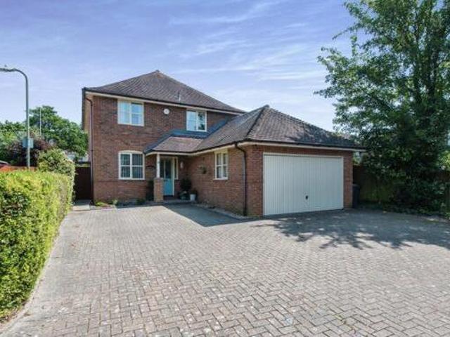 4 Bedroom Detached House For Sale In Romsey