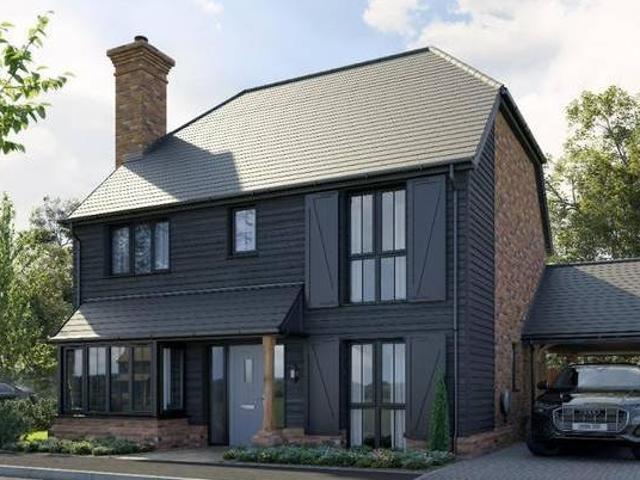 4 bedroom detached house for sale in Rook Lane Newington ME9 8DZ ME9