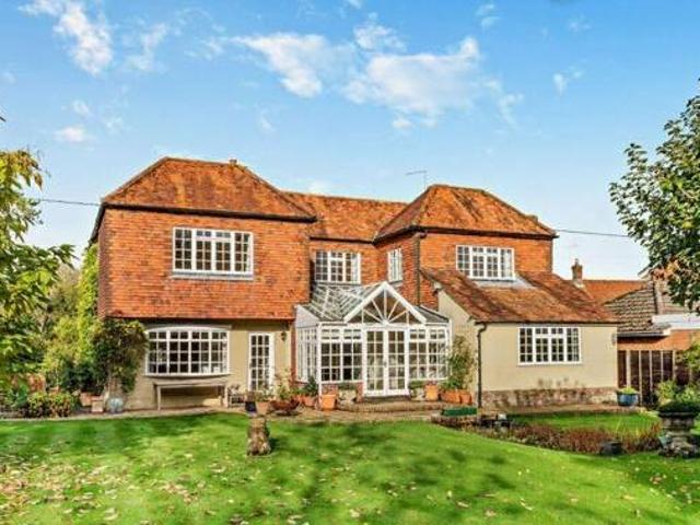 4 Bedroom Detached House For Sale In Ropley, Alresford