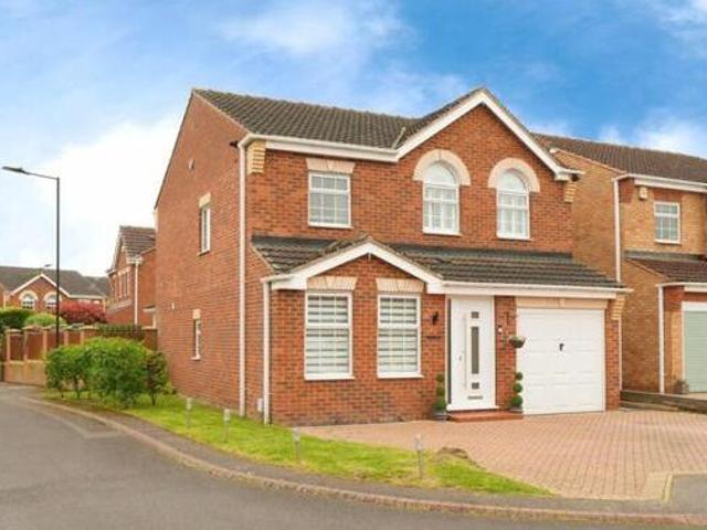 4 Bedroom Detached House For Sale In Rossington, Doncaster
