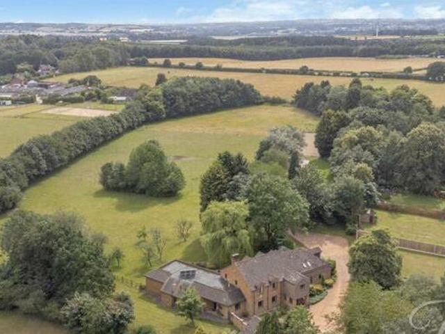 4 Bedroom Detached House For Sale In Ravenshead